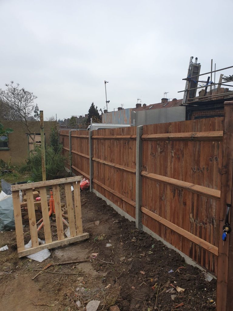 Fencing and Fence Repairs | Barnet | AJ Fencing